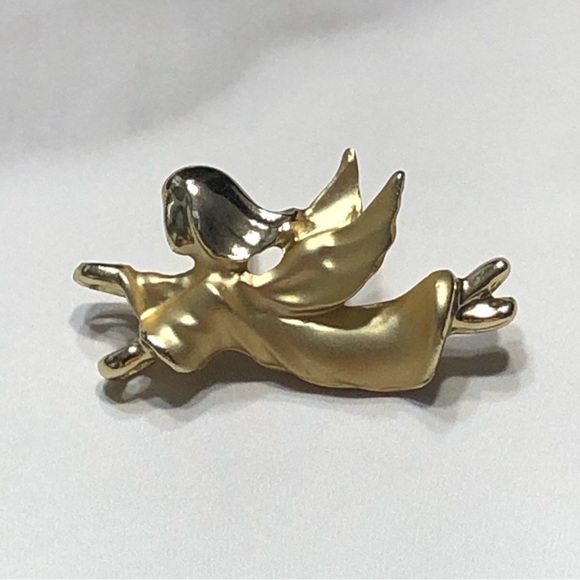 Jewelry | Gigio Giusti Flying Guardian Angel Lapel Brooch Pin Satin And ...